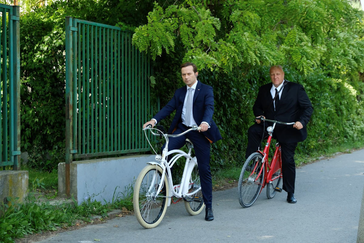 Polsat Box Go pokaże serial „Sługa Narodu”. W oryginale grał Zełenski ...